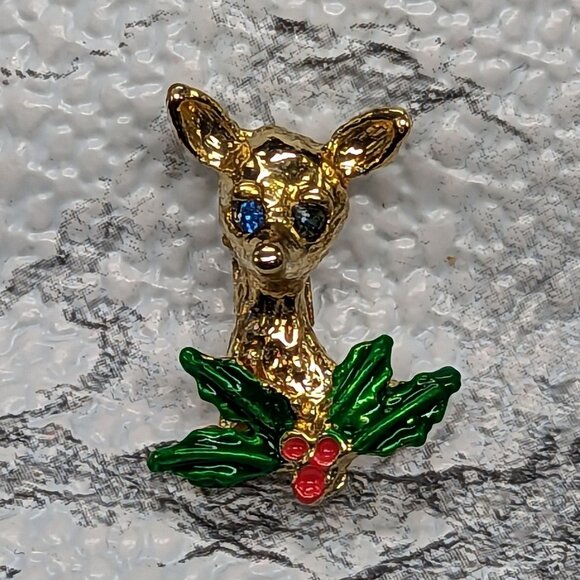 Jewelry | Vintage Goldtone Reindeer Lapel Pin With Holly Leaves Red ...